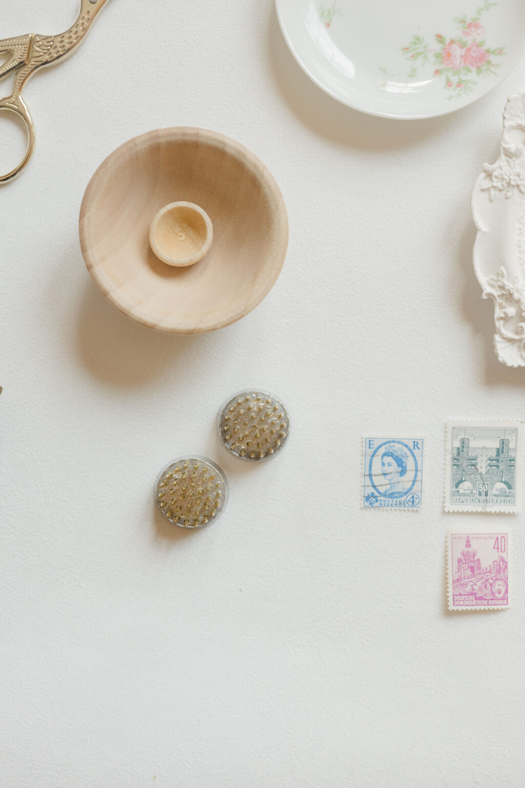 Flat Lay Tips and Tools for Stunning Wedding Detail Photos ...
